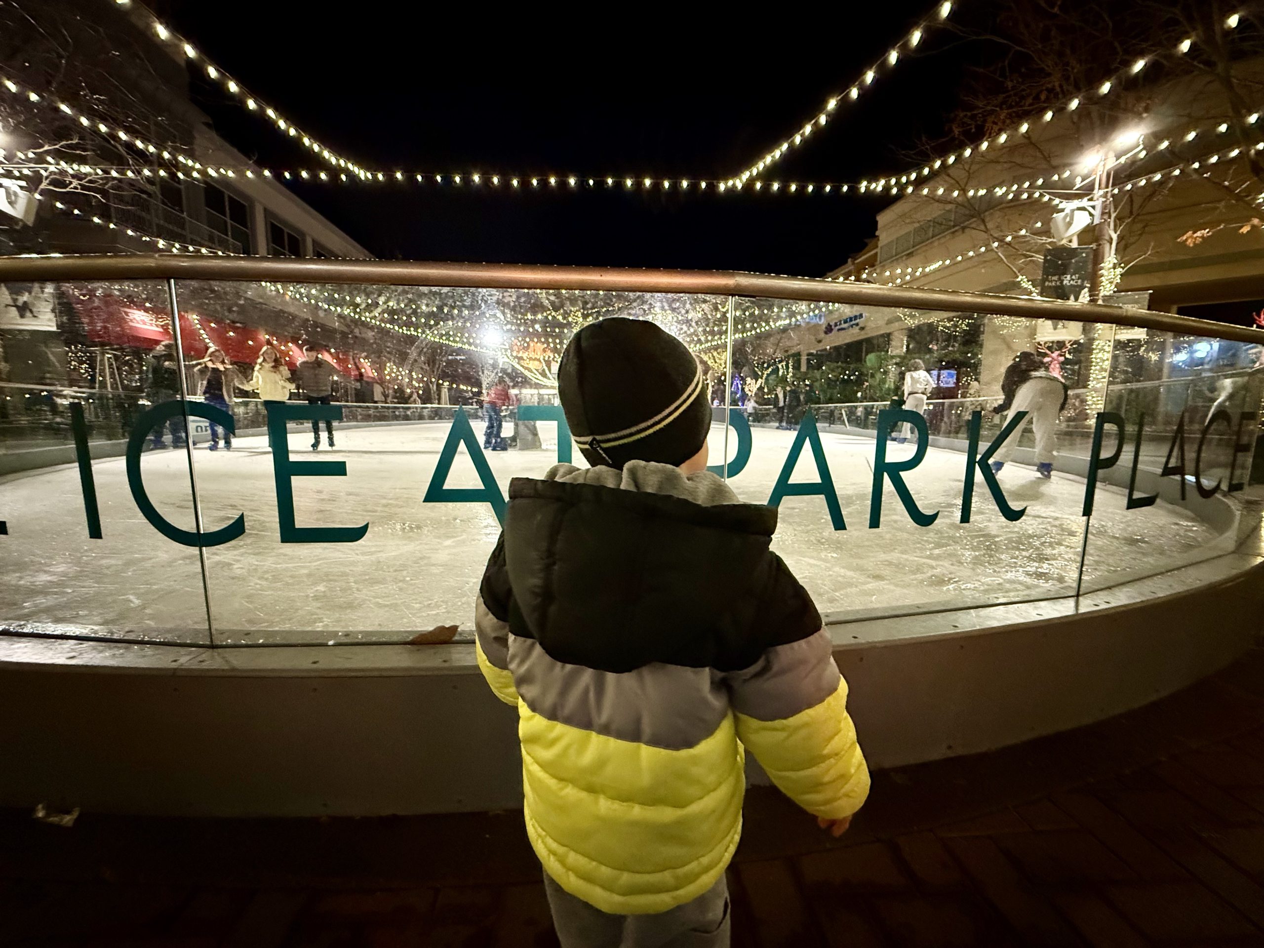 KC’s Winter Strolls: Best Indoor-Outdoor Routes for Babies